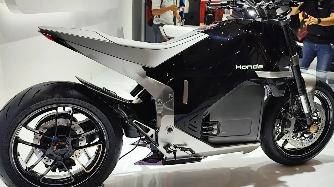 Motor Listrik Bergaya Sport Pertama AHM, EV Fun Concept dan EV Urban Concept Mejeng di IIMS 2025 ...