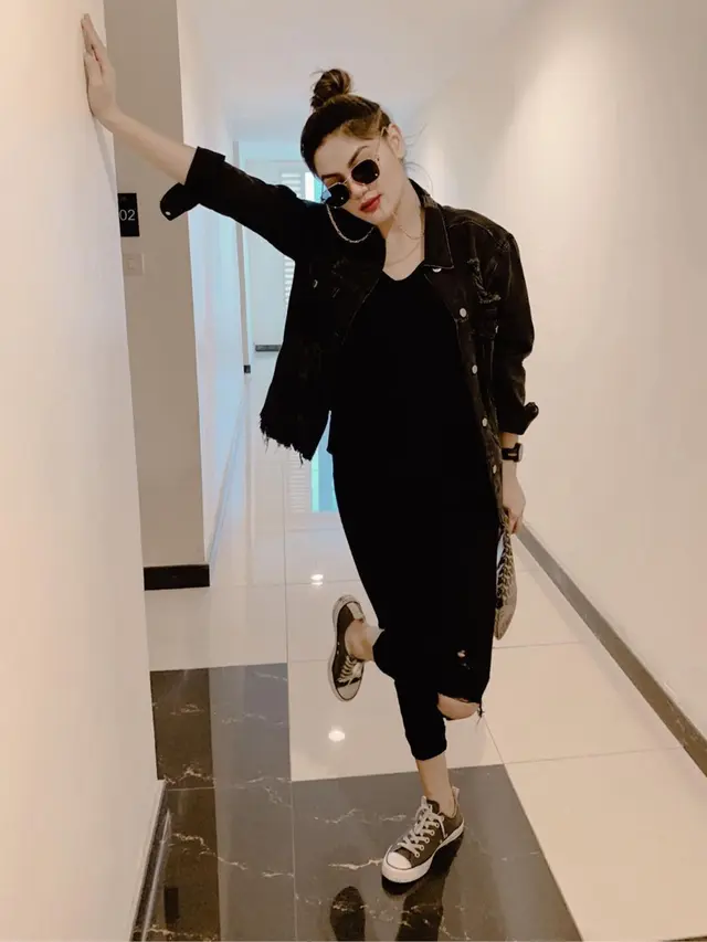 Terjun ke Dunia Bisnis, Ini 6 Potret Terbaru Hilda Vitria Mantan Billy ...