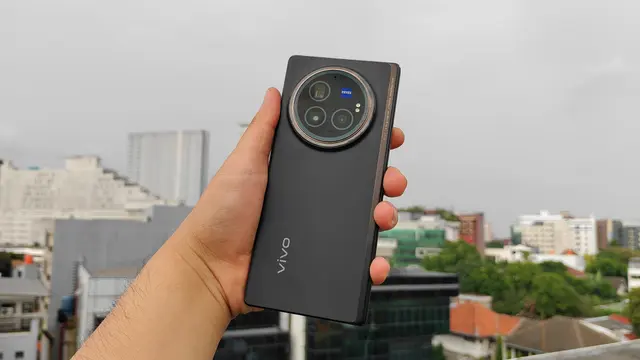 Review Vivo X Fold 3 Pro, HP Layar Lipat Tipis dengan Kamera Zeiss yang Fantastis - Tekno ...