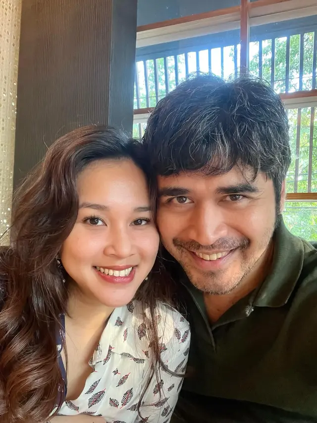 7 Potret Terbaru Rizky Hanggono Bareng Kekasih, Sudah Dekat dengan Anak ...