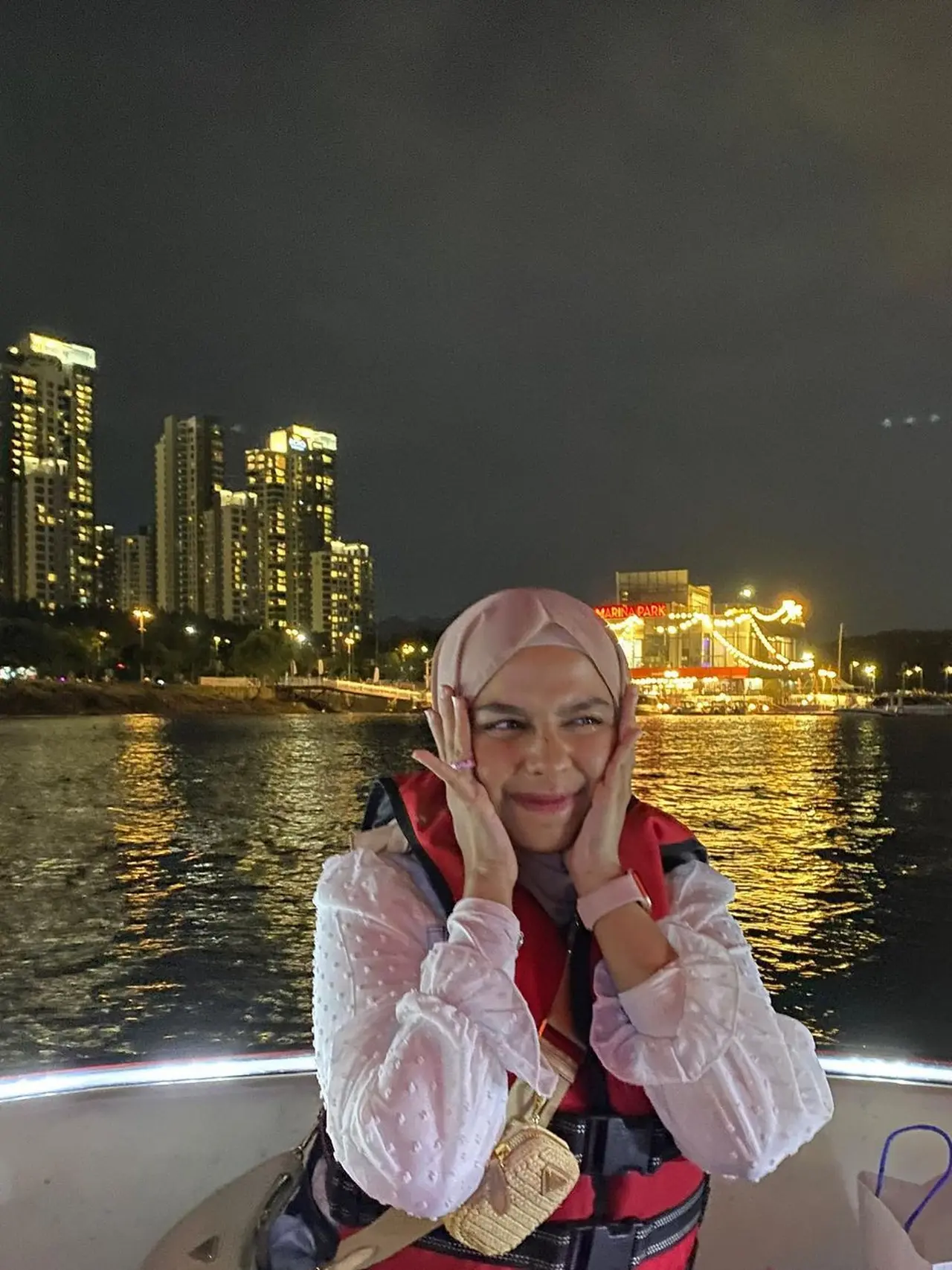 6 Potret Dilla Jaidi di Korea Selatan, Nonton Konser hingga Liburan ke ...