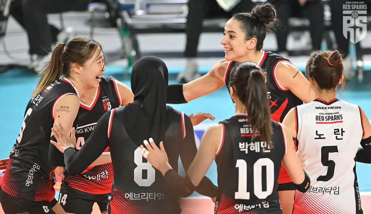 Foto: Ekspresi Kagum Giovanna Milana dan Rekan Satu Tim di Red Sparks Setelah Megawati Hangestri ...