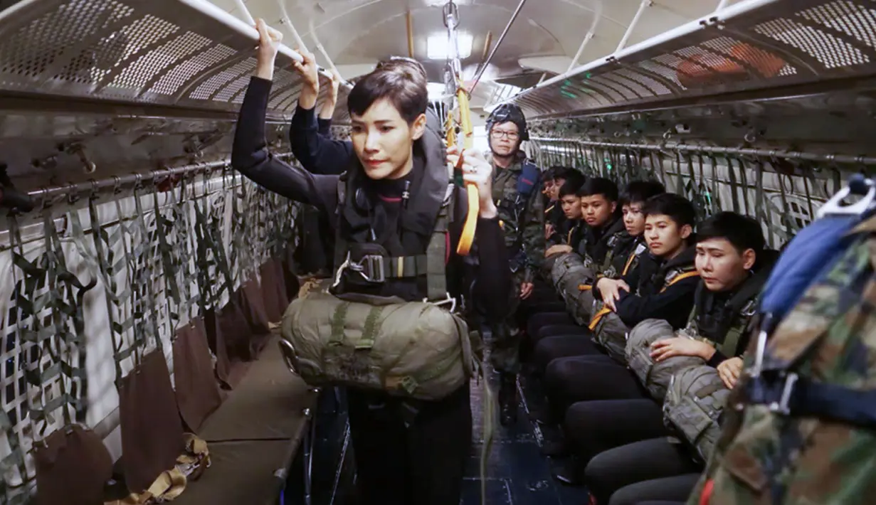 FOTO: Istana Thailand Rilis Gambar Langka Selir Cantik Raja - Foto ...