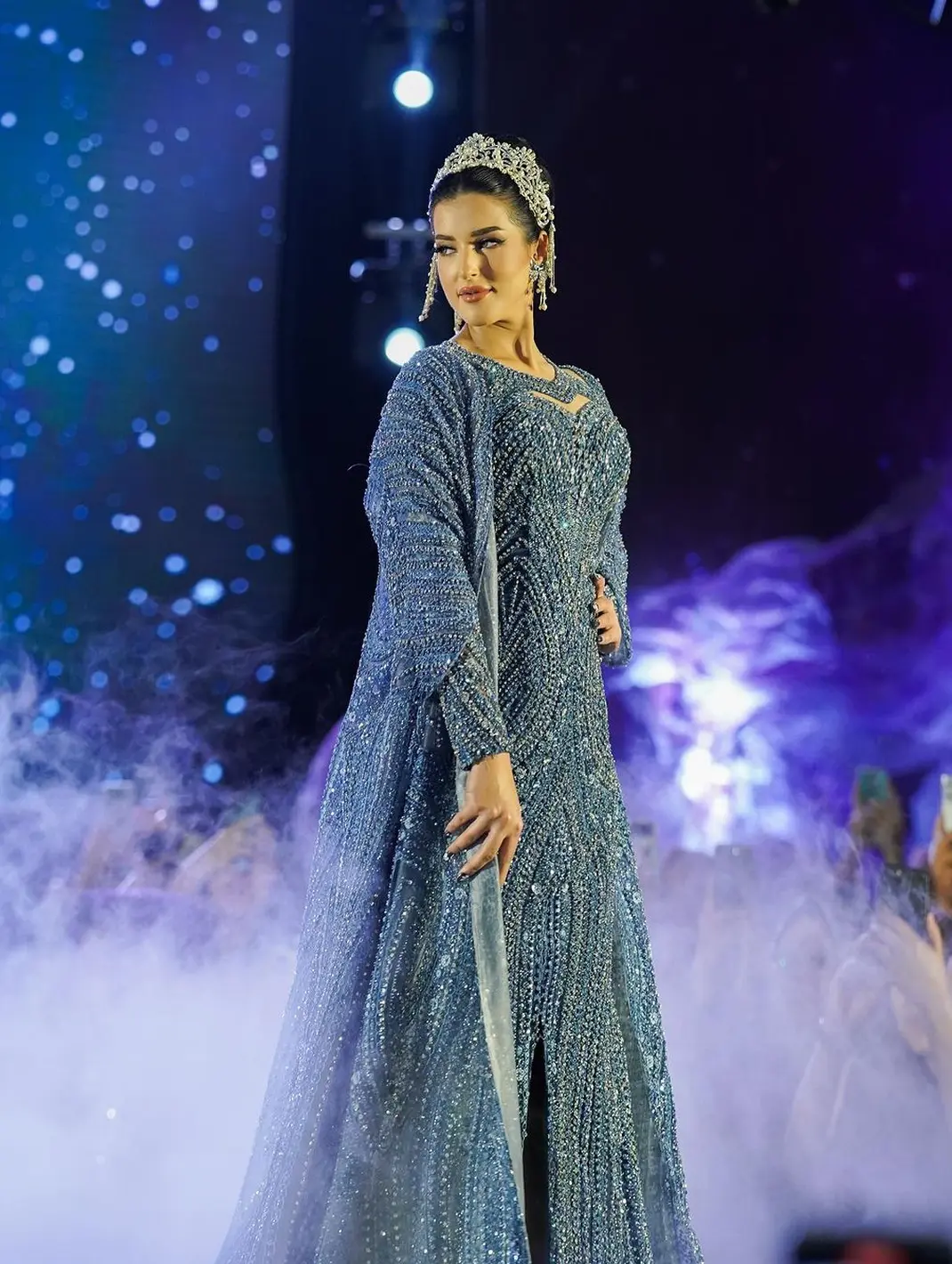 10 Potret Gaya Paling Berkilau Pakai Gaun Malam, Ada Tasya Farasya ...