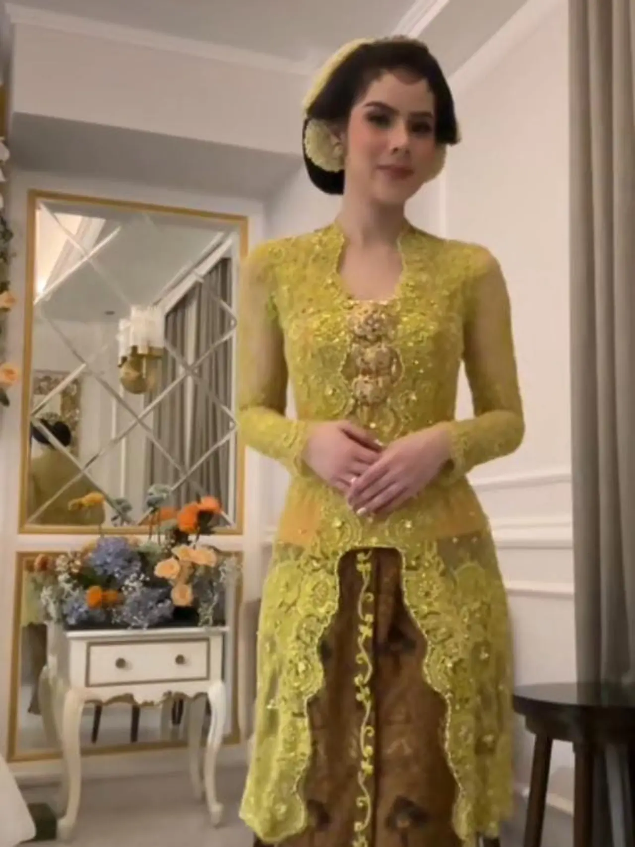 Tampil Cantik dan Memesona, Asyifa Dewi Kini Resmi Menikah dengan Andre ...