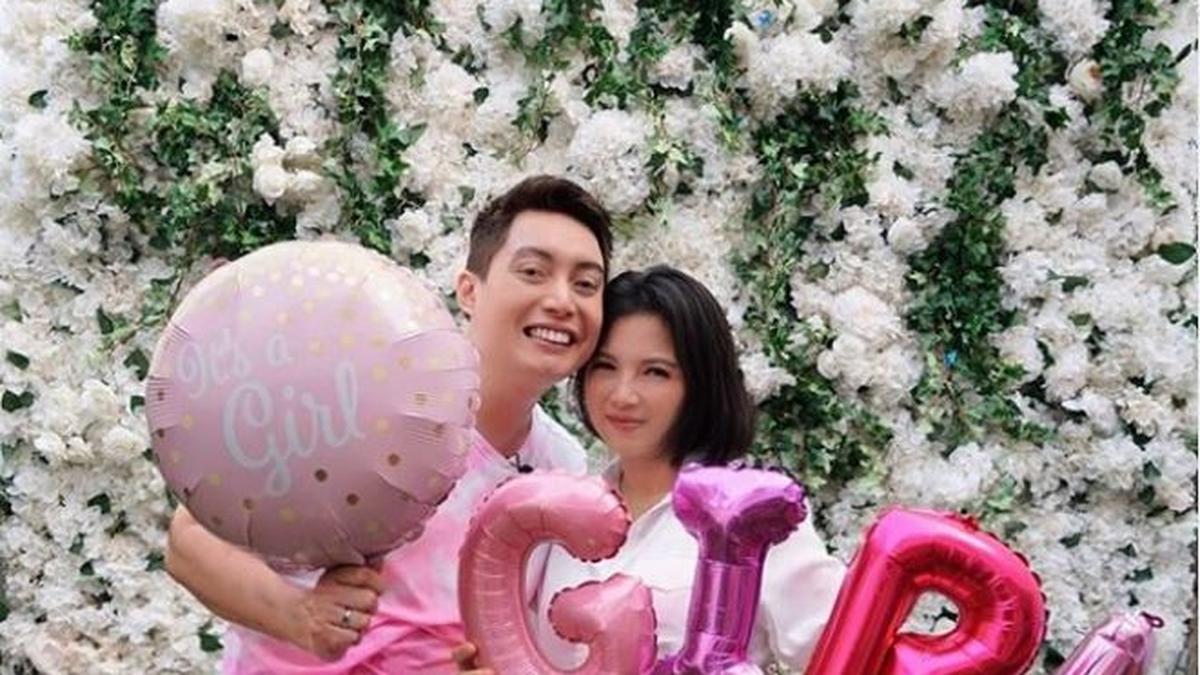 Edric Tjandra Ungkap Alasan Istrinya Melahirkan di Tanggal Cantik ...