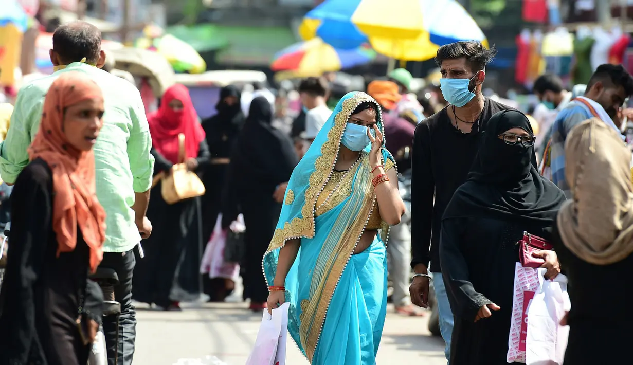 FOTO: Kehidupan Sehari-hari di India Saat Kematian Covid-19 Tembus 50 ...