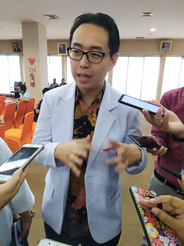 Dokter RSCM Sebut Belum Ada Rilis Resmi Obat HIV untuk Virus Corona ...