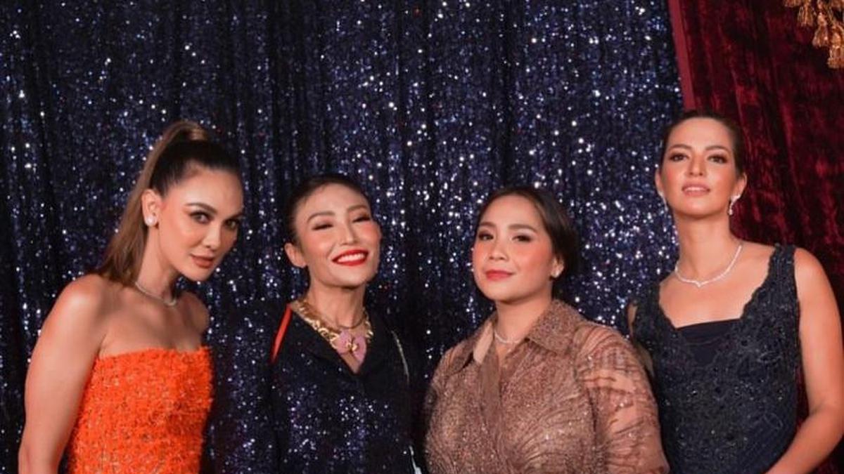 8 Potret Gaya Glamor Nagita Slavina hingga Anya Geraldine di Acara Ultah Mewah Manoj Punjabi ...