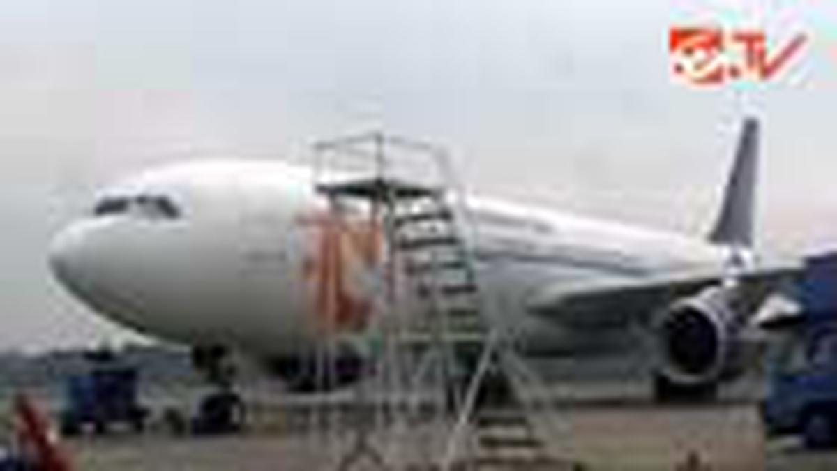 Pintu Rusak, Penerbangan Pesawat Garuda Tertunda - Video Liputan6.com