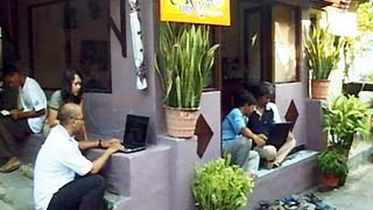 Kampung Taman, Kampung Internet