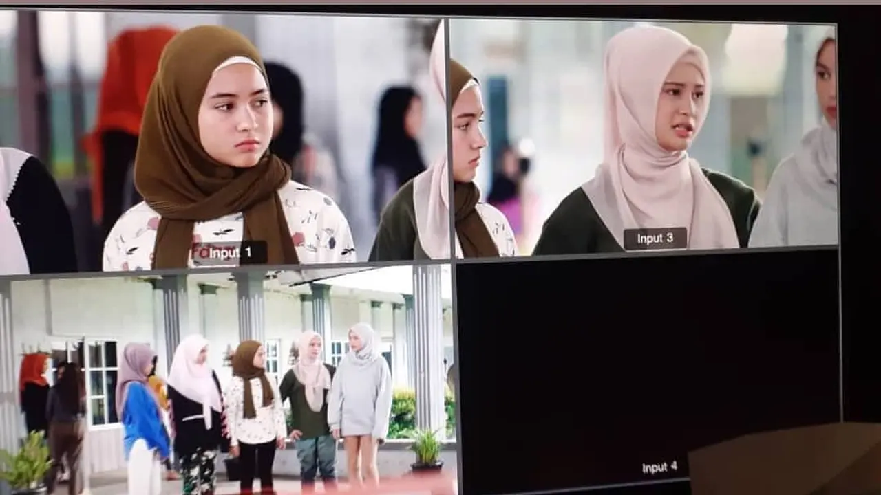 Berperan Tomboi, Ini 6 Potret Liyan Zef 'Dari Jendela SMP' saat Tampil ...