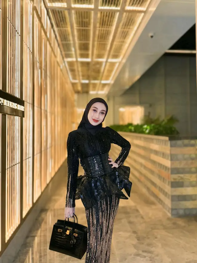 Nikita Mirzani Apes, Gugatan PHM Terhadap Reza Gladys Ditolak Majelis ...