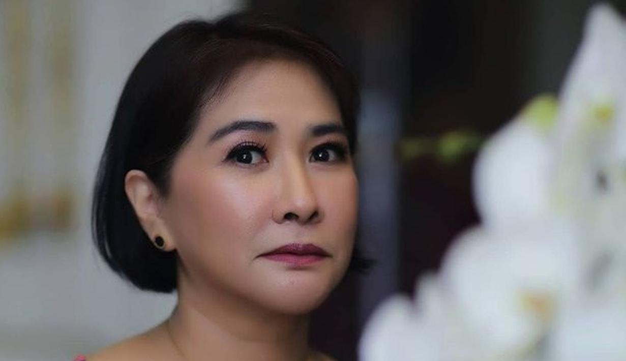 Cantik Sejak Muda, Ini 6 Potret Cantik Yurike Prastika di Usia 53 Tahun ...