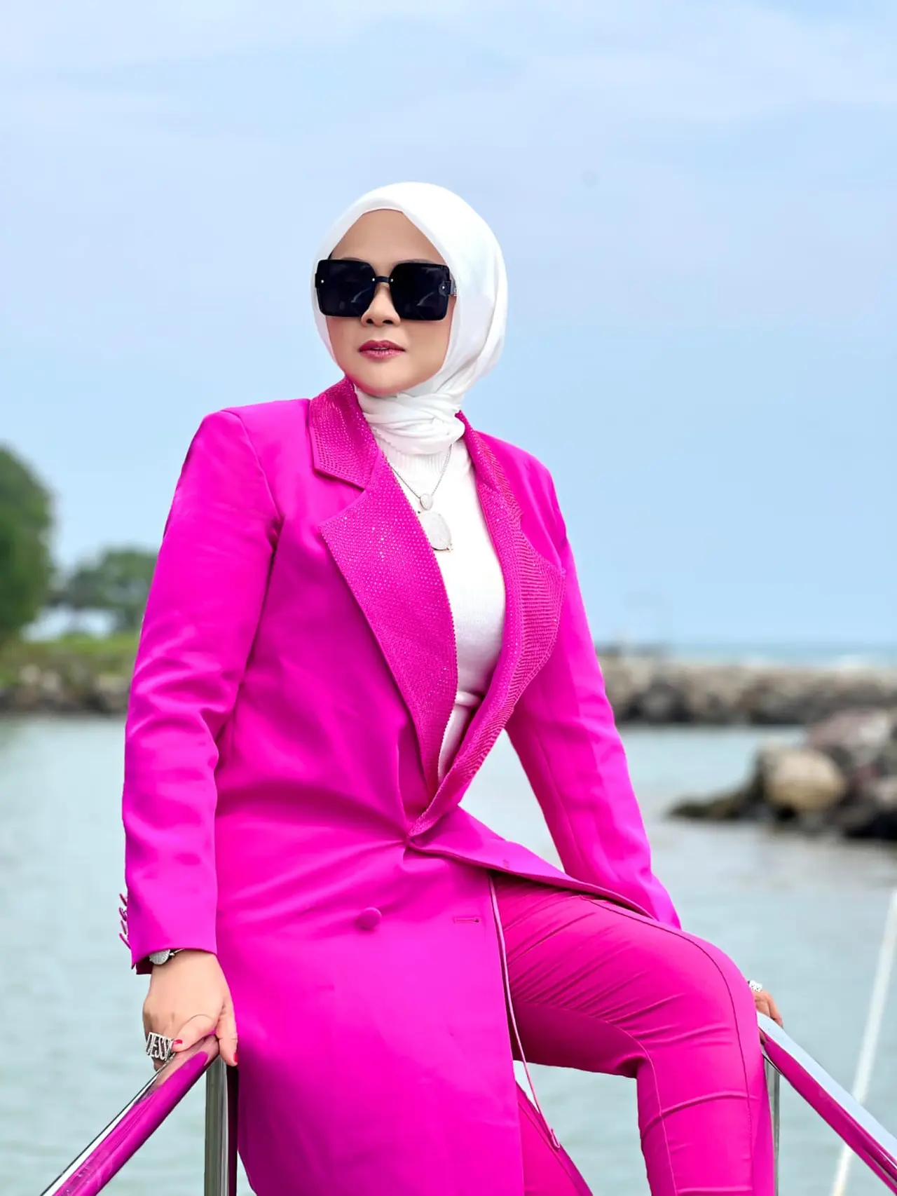 Neng Dessy Bahas Berondong Saat Bikin Grup Vokal 4 Bunga Bareng Elly Sugigi, Givry dan Camelia ...