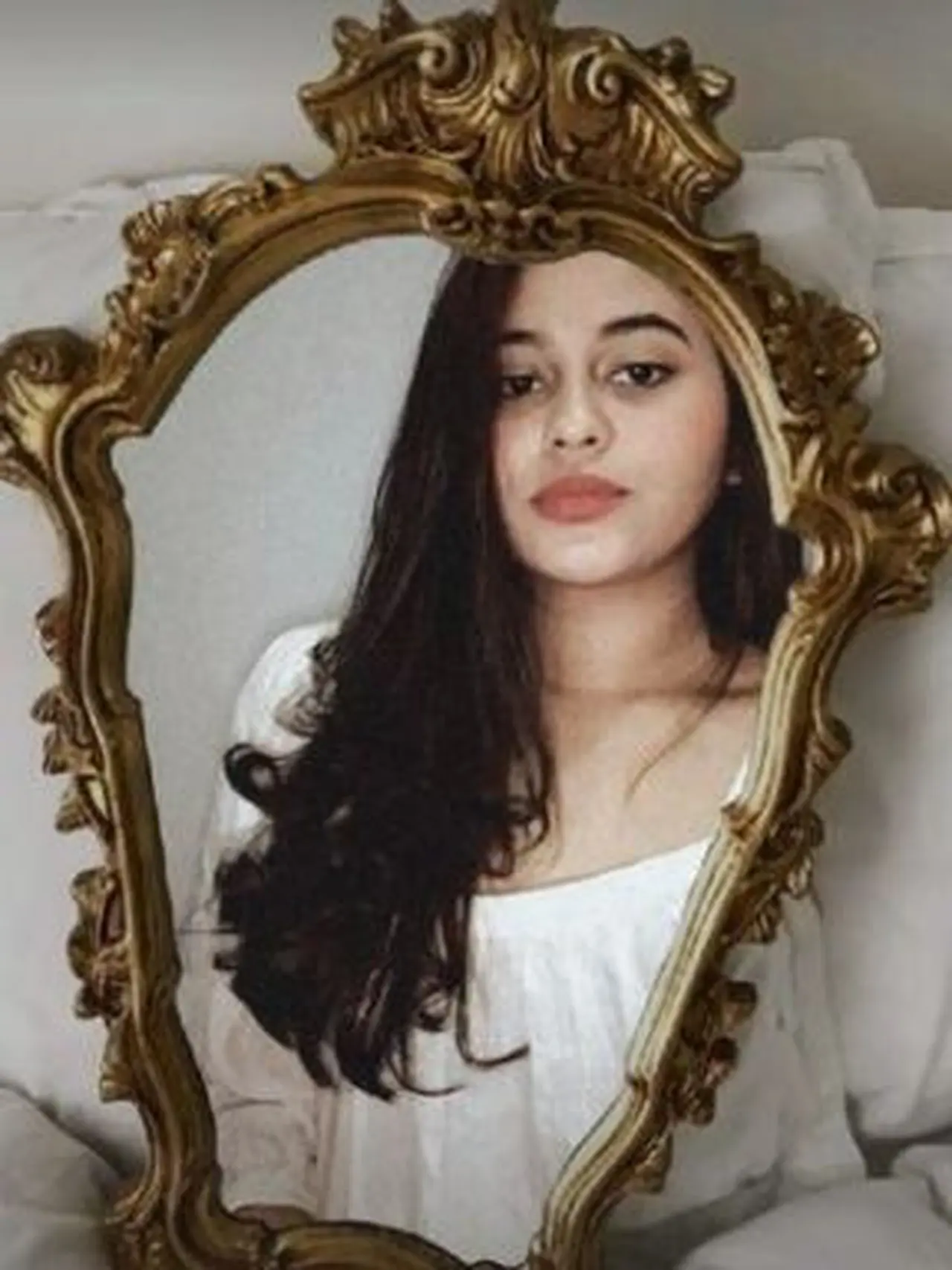 7 Potret Layla Syafira, Putri Pelawak Kadir yang Parasnya Cantik ...