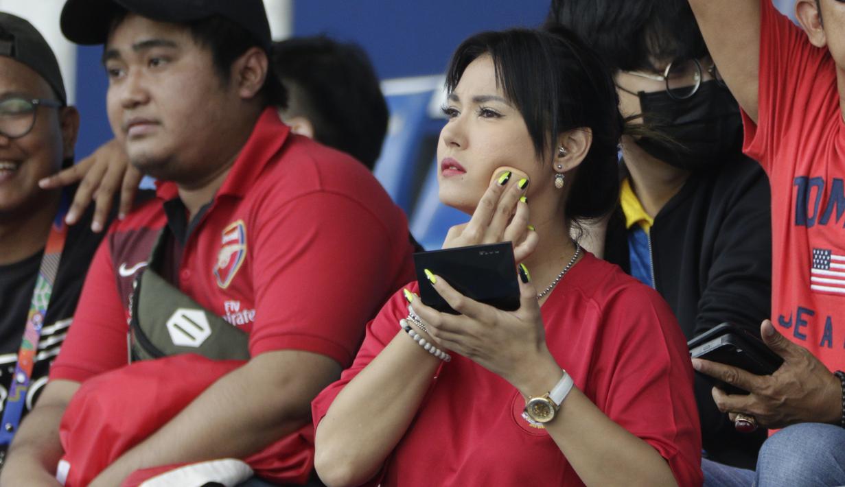 FOTO: Dukungan Maria Ozawa Berbuah Kemenangan Timnas Indonesia U-22 - SEA Games Bola.com