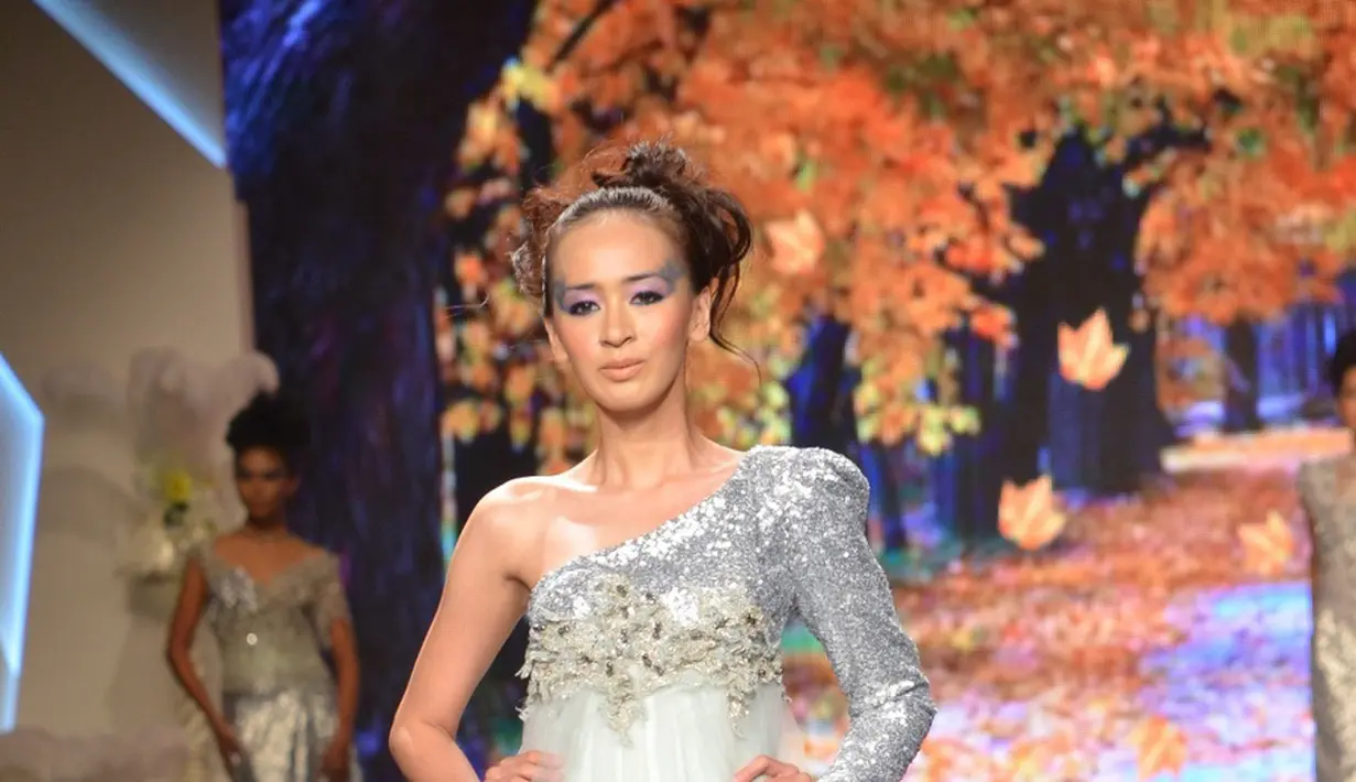 Sekuen Busana Cocktail III - Photo Fimela.com