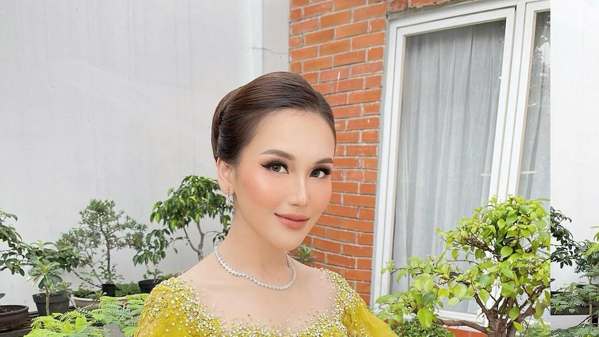 4 Inspirasi Kebaya Hijau Lemon ala Artis yang Cocok untuk Pesta, Penampilan Makin Segar - Hot ...