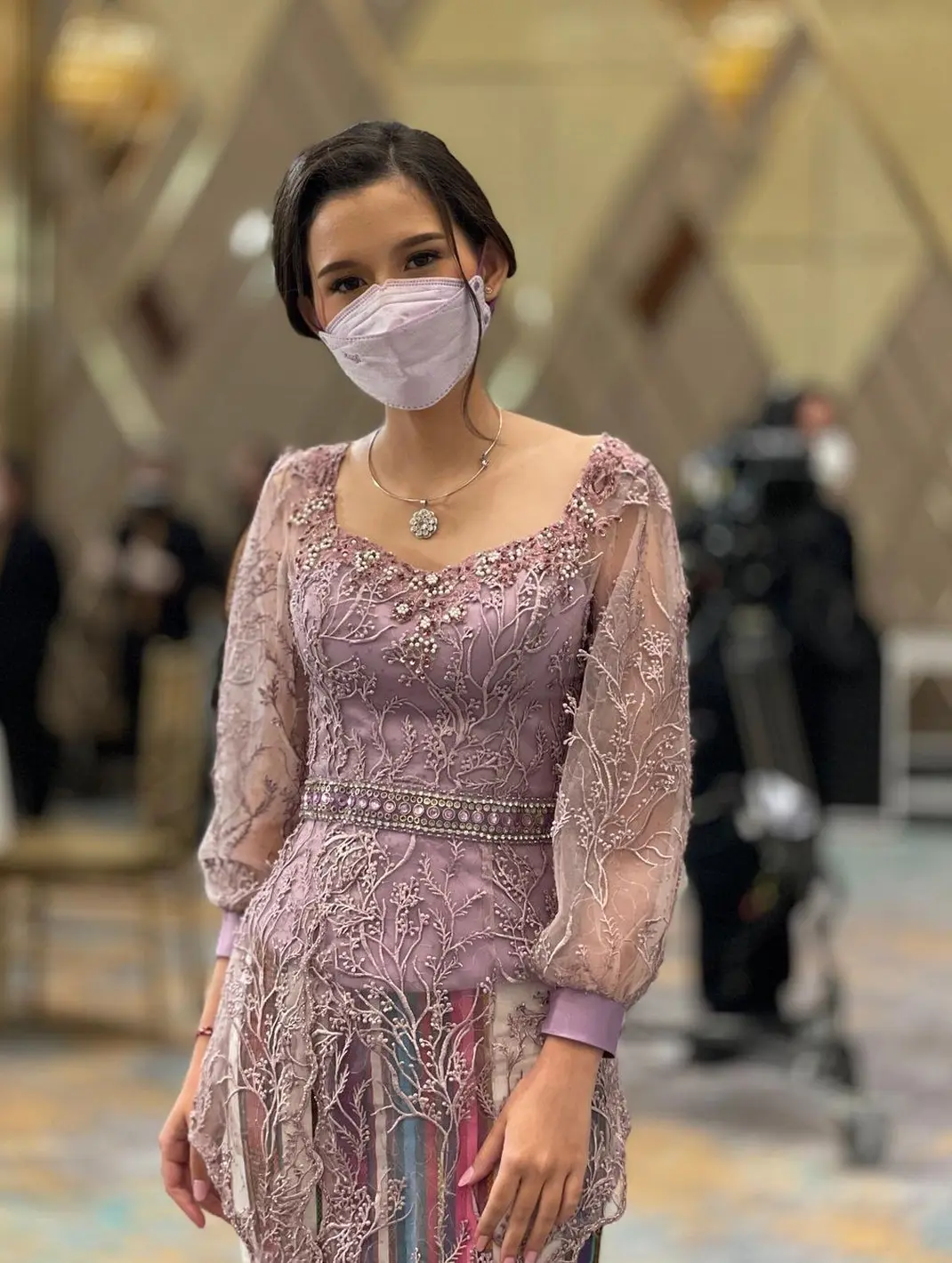 Potret Cantik Sarah Menzel Pacar Azriel Hermansyah - Photo Fimela.com