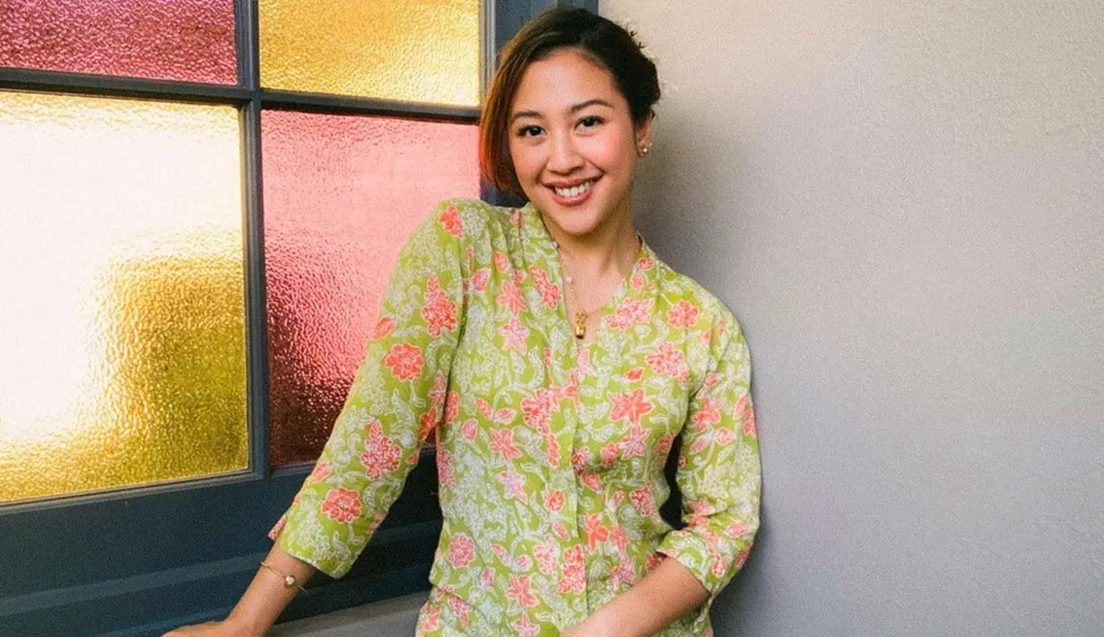 Penampilan Sherina Munaf dalam Balutan Kebaya Ini Curi Perhatian - Foto ...