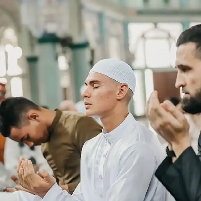 7 Potret Christian Rontini Pemain Persita Tangerang, Menantu Gonzales ...