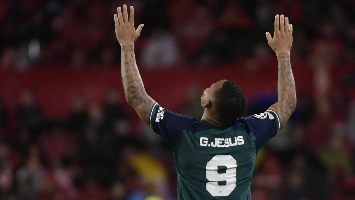 Ramai di Dunia Gim, Bomber Arsenal Bikin Masalah : Jangan Curang Lagi Ya!