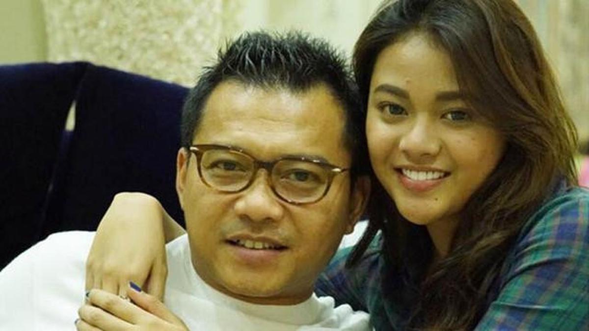 Aurel Hermansyah Pajang Foto Bareng Anang di Hari Ayah, Warganet Terharu