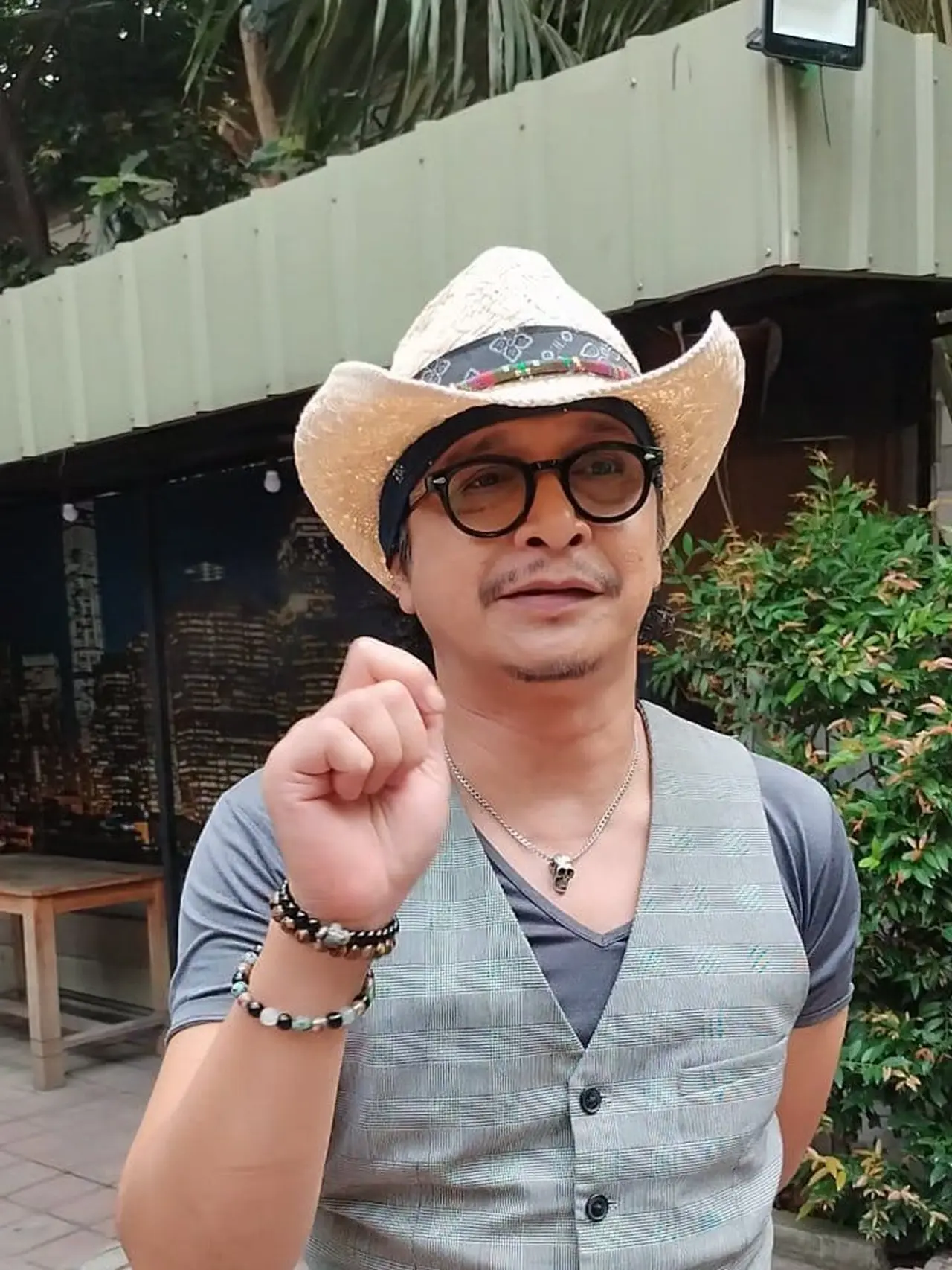 Andy Rif Kaget Lihat Sulitnya Nge-war Tiket Konser Coldplay di Jakarta ...