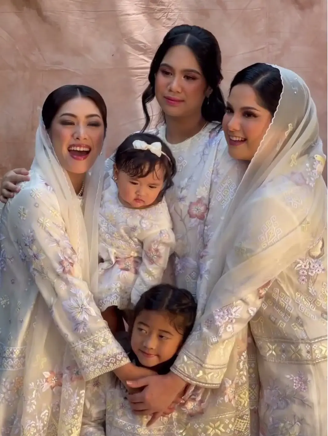 Semakin Dewasa Kian Manglingi, Potret Almira Anak Annisa Pohan dan AHY yang Memesona - Photo ...