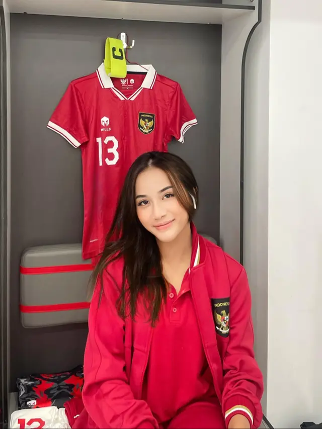 7 Potret Safira Ika Putri, Kapten Timnas Putri Indonesia yang Jadi ...