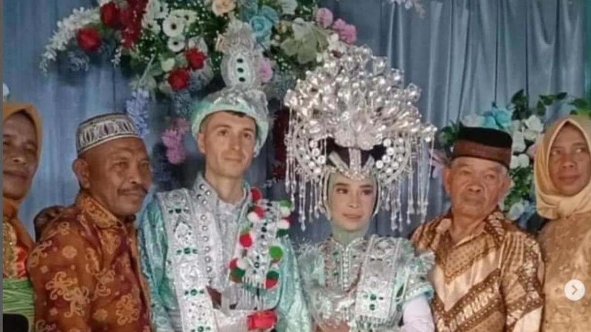 Viral Pria Turki Rela Datang ke Maluku Utara Demi Nikahi Kekasihnya, Banjir Pujian Warganet ...