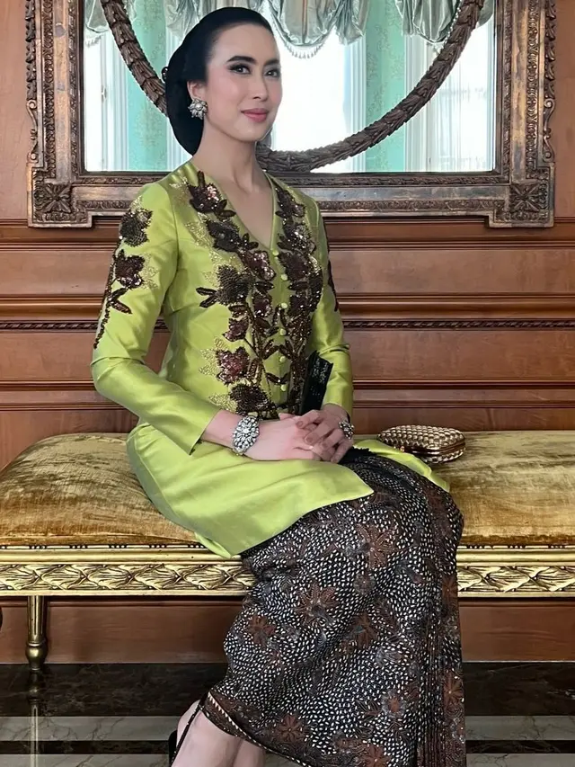 Inspirasi 6 Gaya Kebaya Menpar Widiyanti Putri Wardhana, Ada yang ...