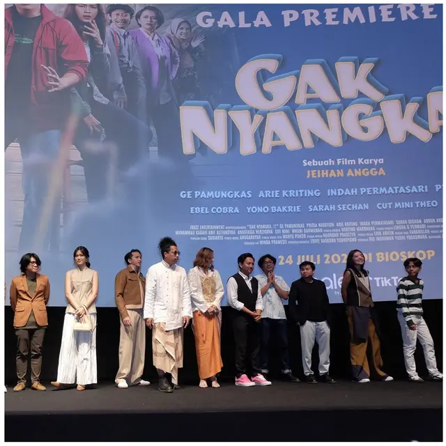 6 Potret Kebaya Brokat Indah Permatasari di Premiere 'Gak Nyangka', Detailnya Unik - ShowBiz ...