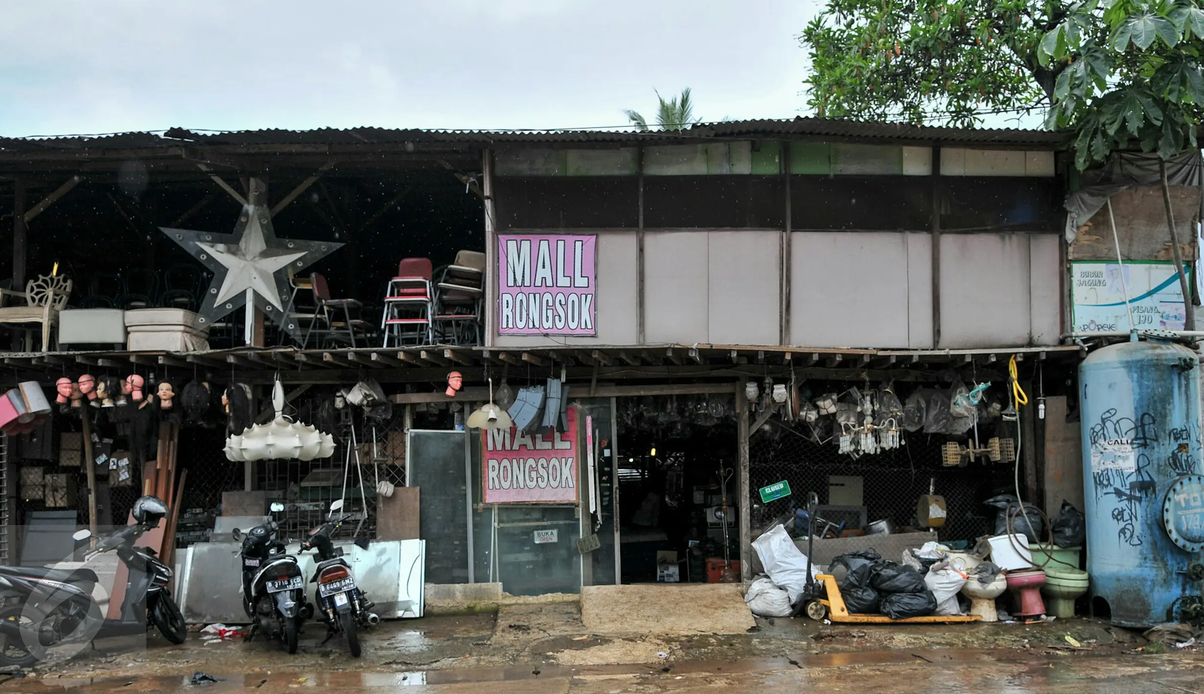 Selamat Datang di Mal Rongsok Depok - Foto Liputan6.com