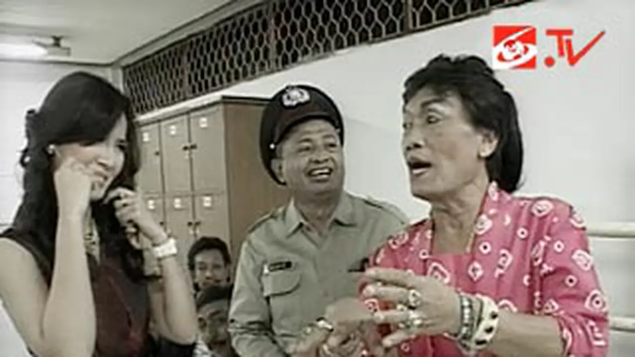 Asti Ananta Jadi Pemain Ludruk - ShowBiz Liputan6.com