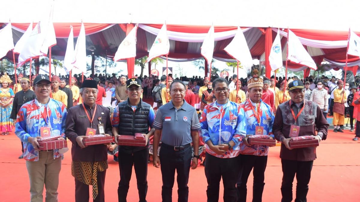 Punya Nyali Besar, Menpora Apresiasi Penuh Festival Sandeq Indonesia ...