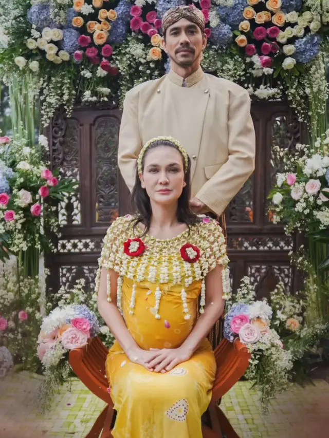 8 Potret Luna Maya Pakai Kebaya dan Kain Jumputan dalam Adegan Siraman 7 Bulan di Film 'Sumala ...