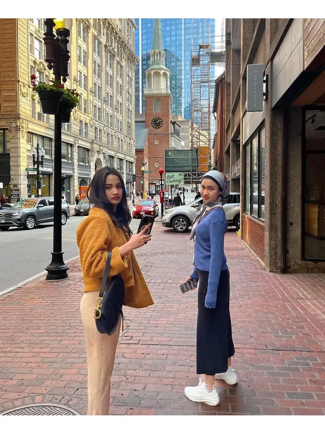 6 Potret Xaviera Clash of Champions Bareng Sabrina Anggraini, Adik ...