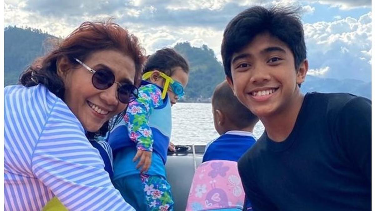 8 Potret Armand Hilmansyah, Cucu Susi Pudjiastuti yang Curi Perhatian ...