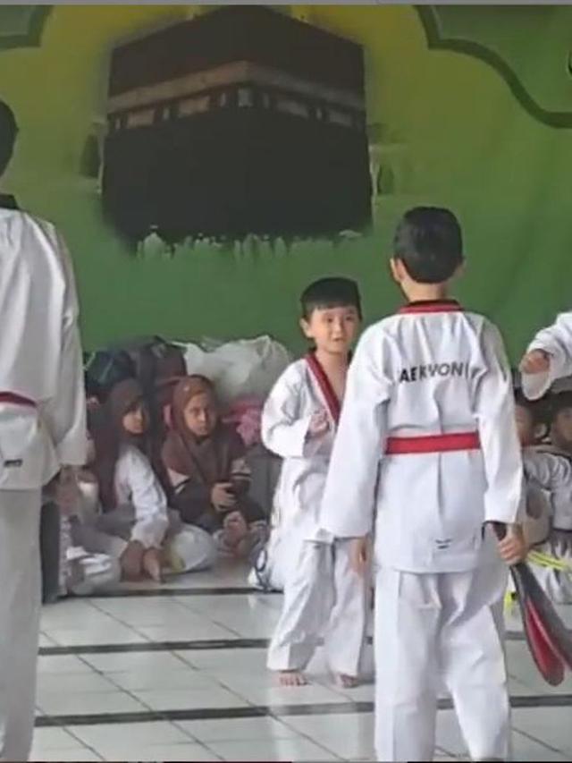 7 Potret Anak Daus Mini, Ivander Haykal Firdaus yang Menggemaskan