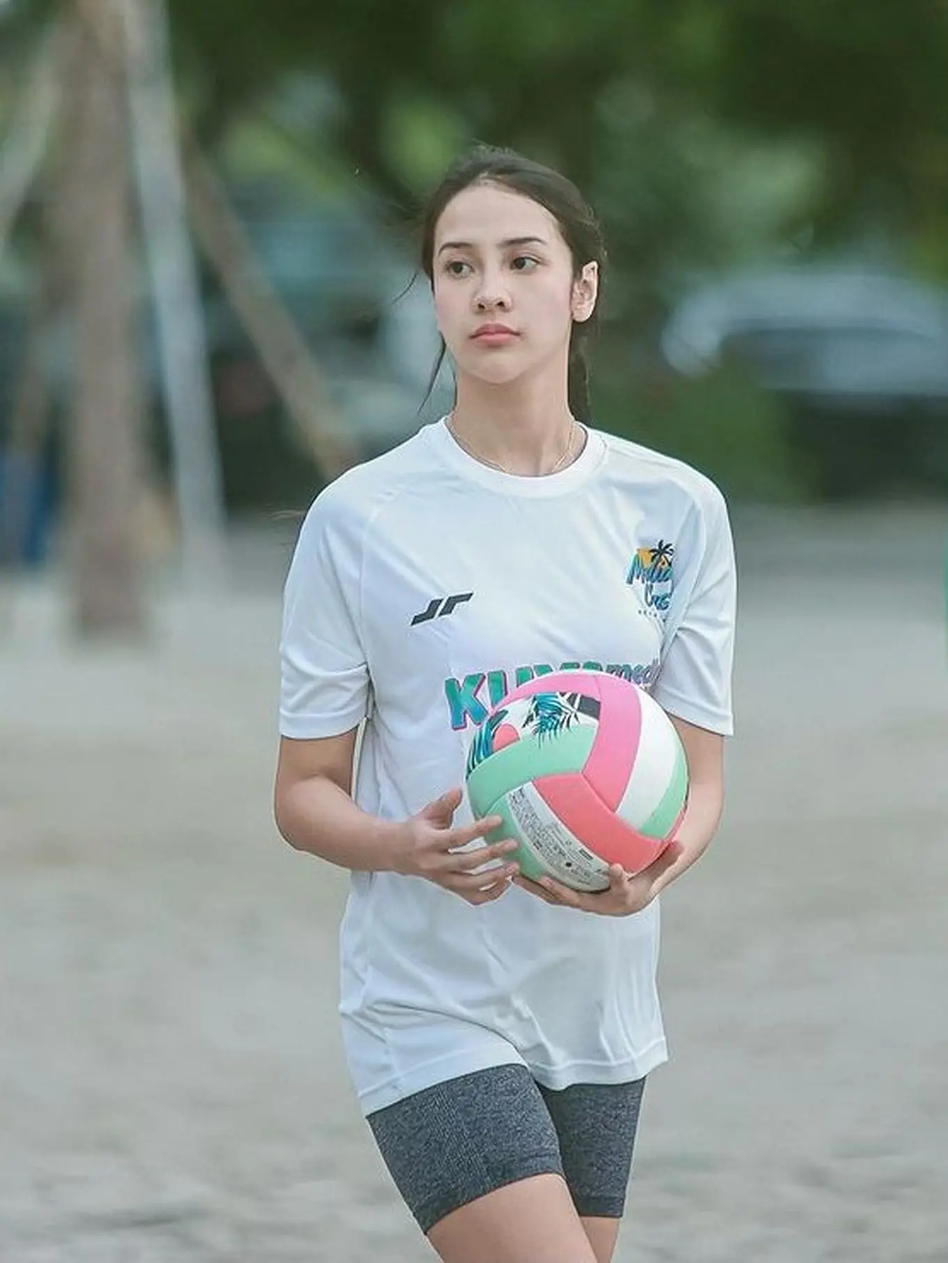 10 OOTD Anya Geraldine Pakai Celana Pendek Bikin Kaki Jenjang Tampak Menawan, Ada Saat Olahraga ...