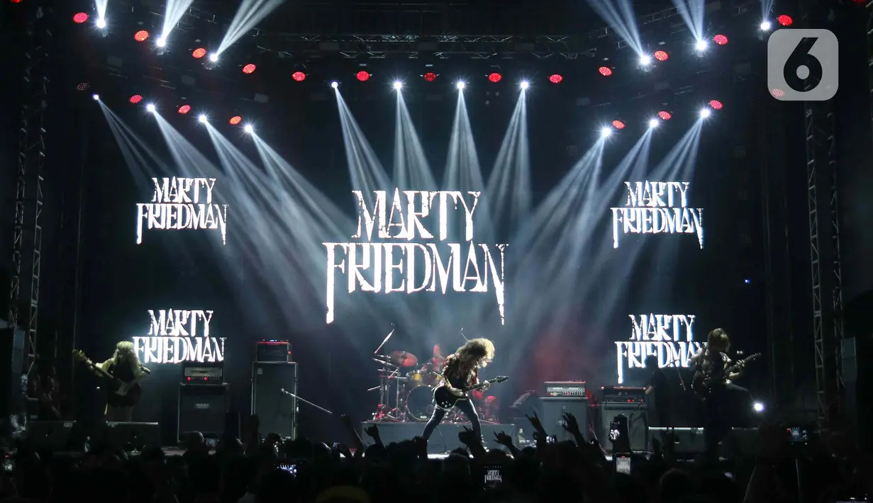 Aksi Marty Friedman Guncang Malam Pertama Hammersonic Festival 2024 ...