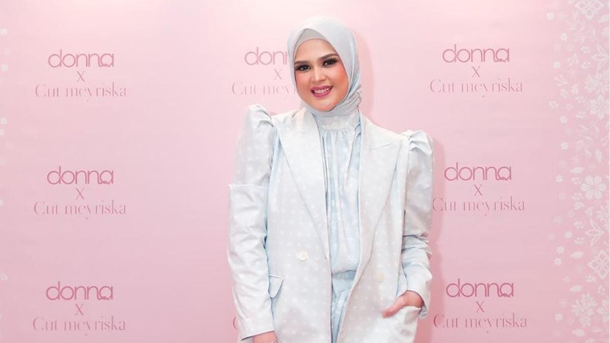 3 Alasan Desainer Muliani Alif Gandeng Cut Meyriska di Koleksi Naura ...