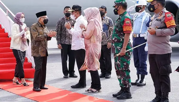 Warga Tangkap Biawak Berukuran Jumbo yang Kerap Makan Ternak - Regional ...