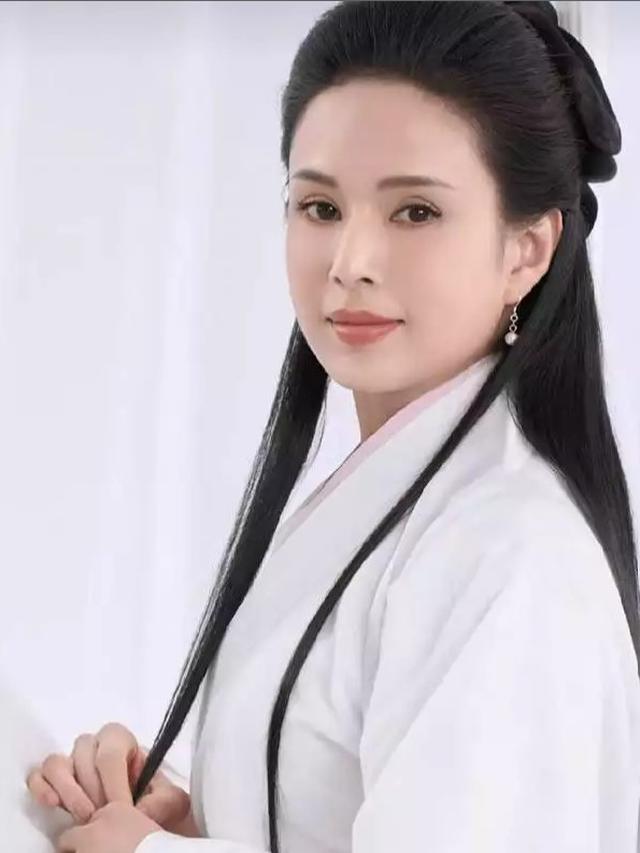 11 Potret Carman Lee Pemeran Bibi Lung di Serial Yoko, Tetap Segar dan ...