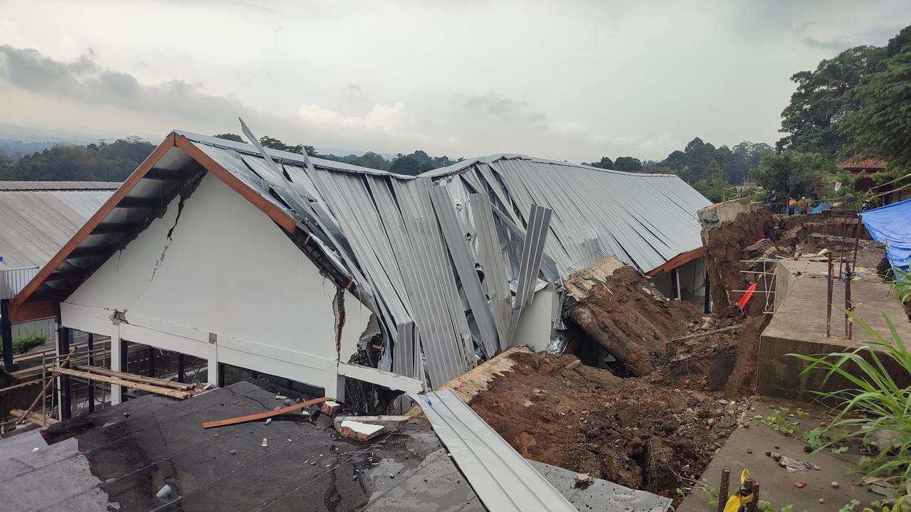 Kontraktor Ungkap Penyebab Longsor di Stasiun Maseng Bogor