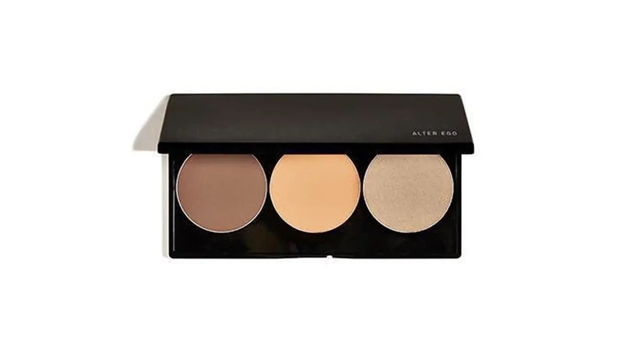 Pemula di Dunia Makeup Wajib Tahu, Inilah Perbedaan Bronzer dan Contour