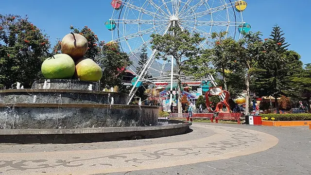25 Wisata Batu Terbaru dan Terpopuler, Ada Hutan Bambu Mirip di Kyoto ...