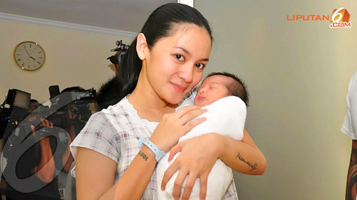 Takut Stres, Eno Lerian Tak Mau Lagi Tambah Anak - ShowBiz Liputan6.com